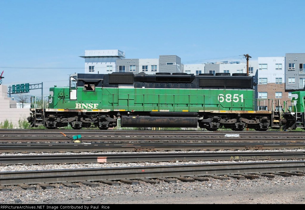 BNSF 6851